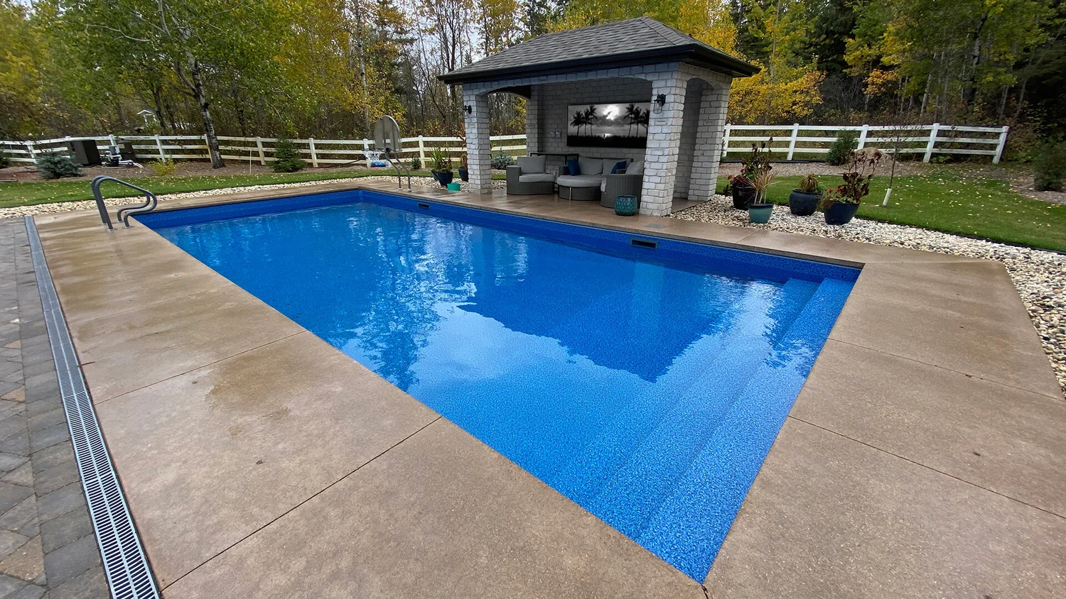 MODERN RECTANGLE INGROUND POOL — PRESTIGE Pools & Spas
