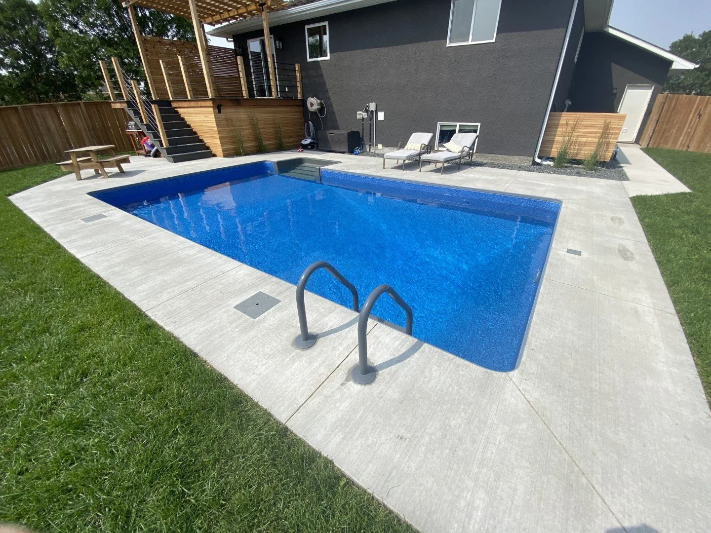 LINER PATTERNS — PRESTIGE Pools & Spas