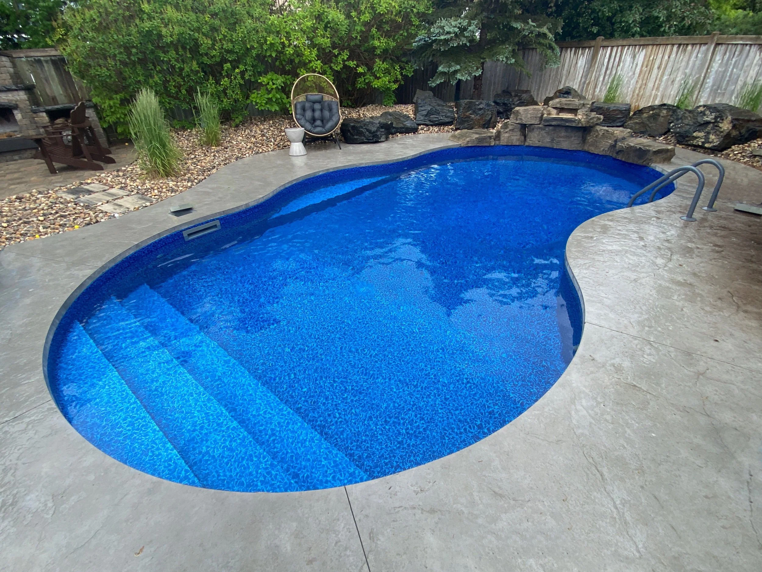 KIDNEY & LAGOON POOLS — PRESTIGE Pools & Spas