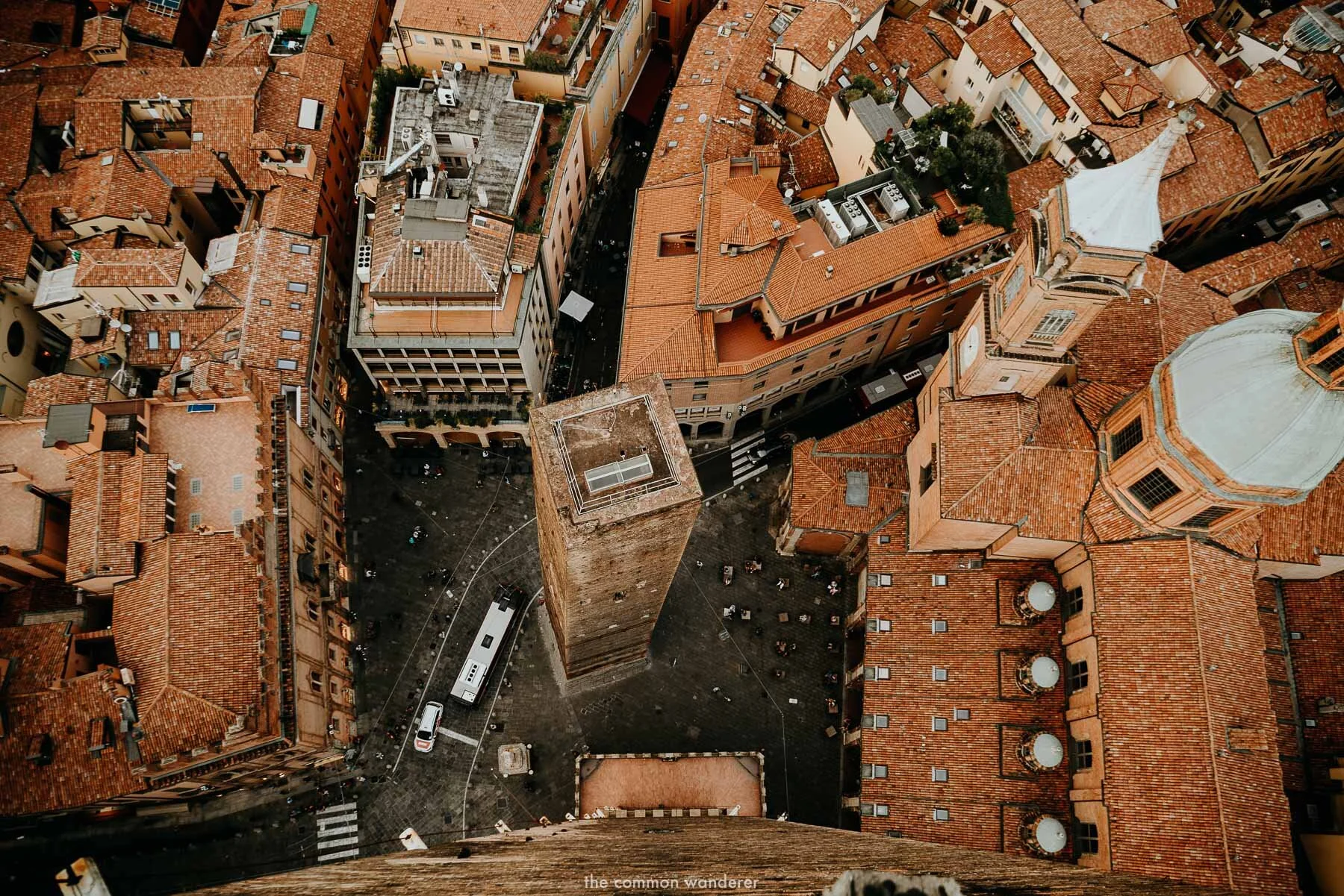 A Short Guide to Le Due Torri, Bologna's Iconic Twin Towers | The ...