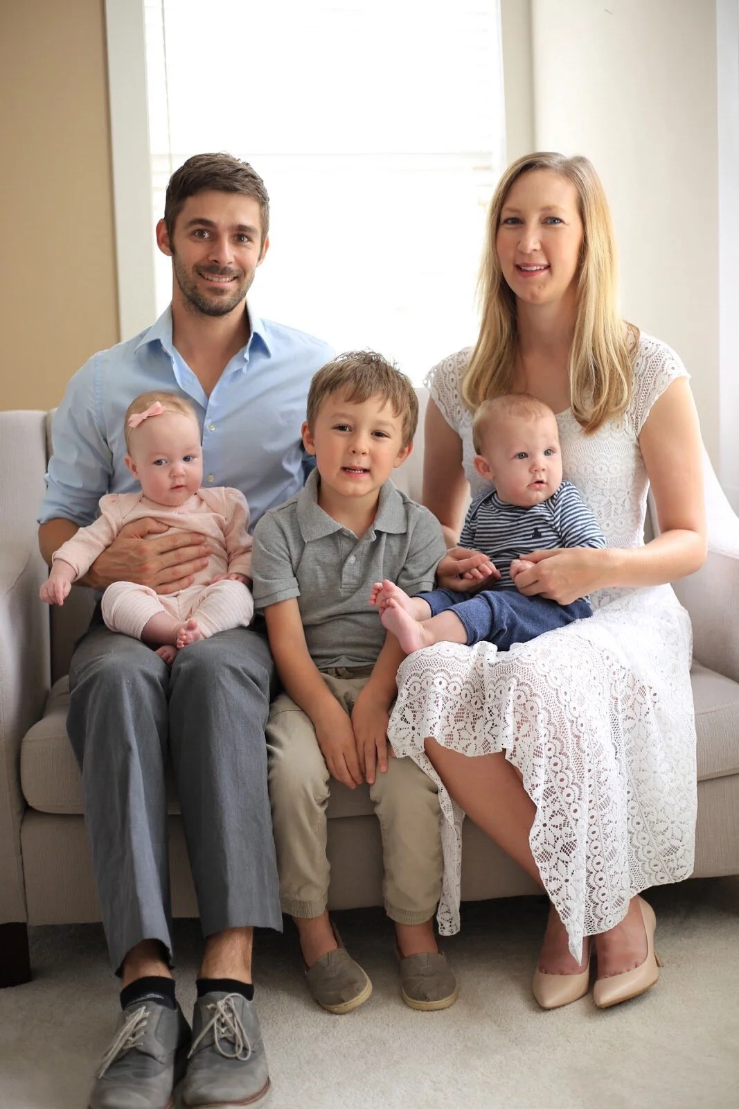 The Ultimate New Twin Mom Survival Guide: 12 Tips from Two Twin Moms ...