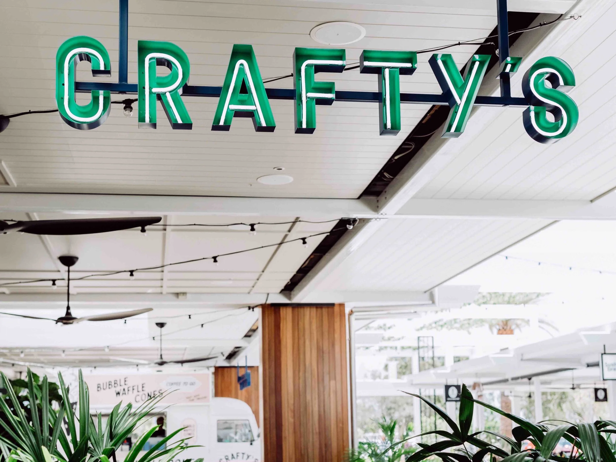 CRAFTY'S SPORTS BAR — SITE HOSPITALITY