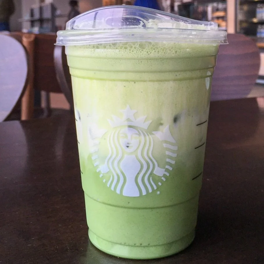 Low Calorie Iced Matcha Drinks from Starbucks | The Millennial Nutritionist