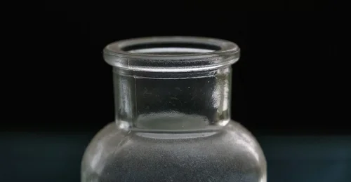 Will Acetone Stain Clothes? (Guide) — Karen’s Green Cleaning