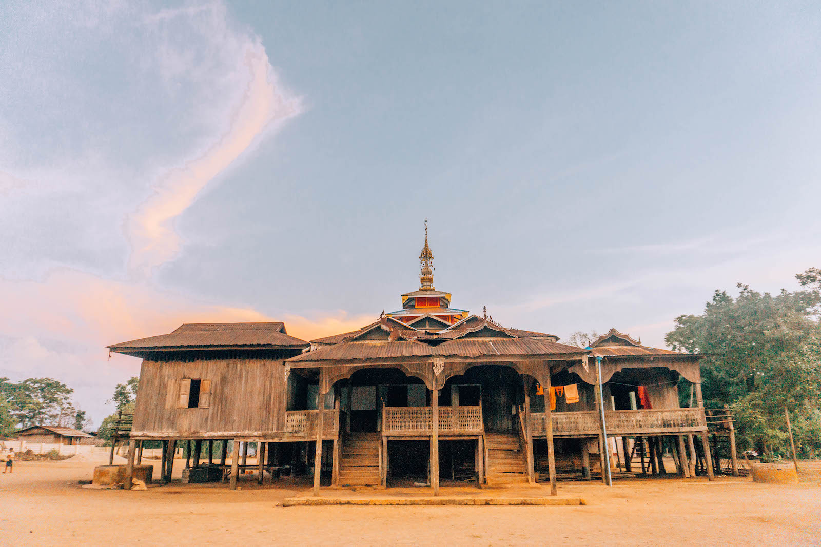 Myanmar: 7 Reasons not to miss an Inle Lake trek & Tips For When you go ...