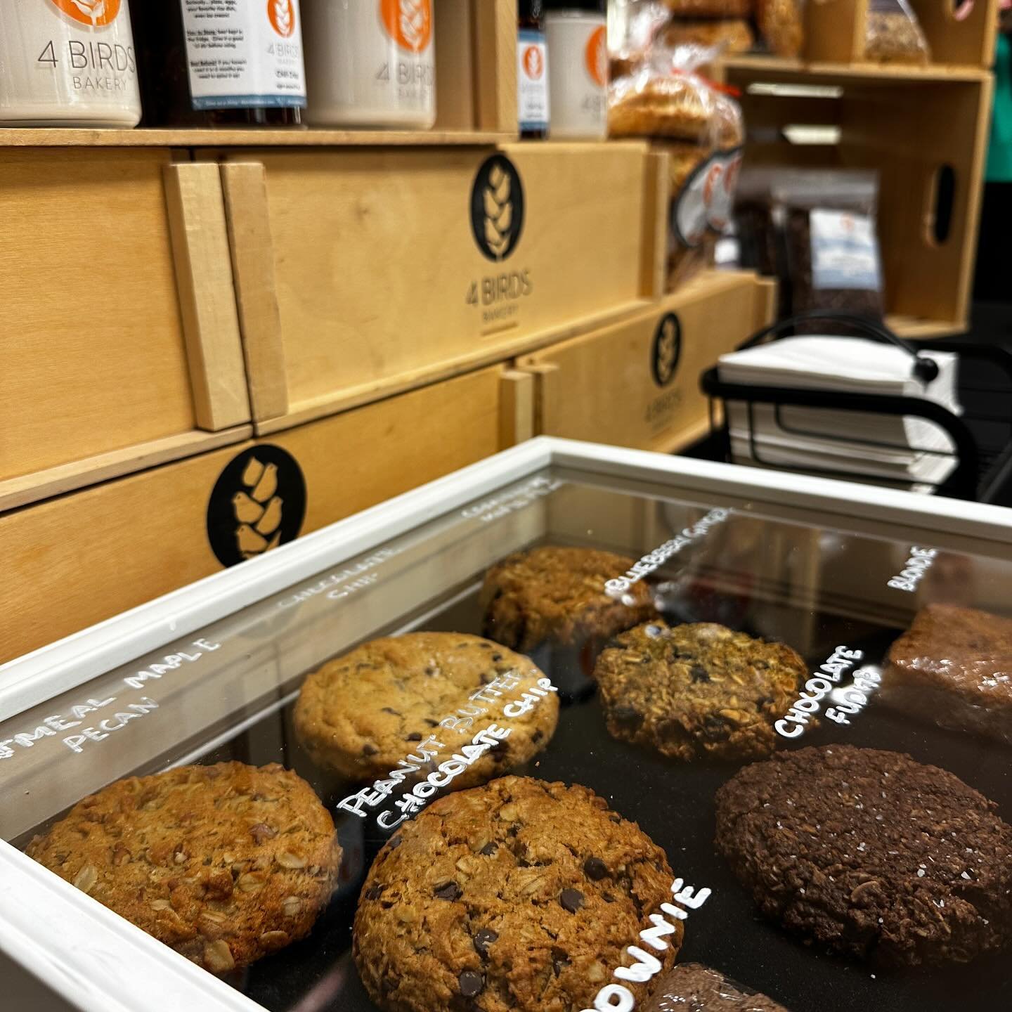 4 Birds Bakery