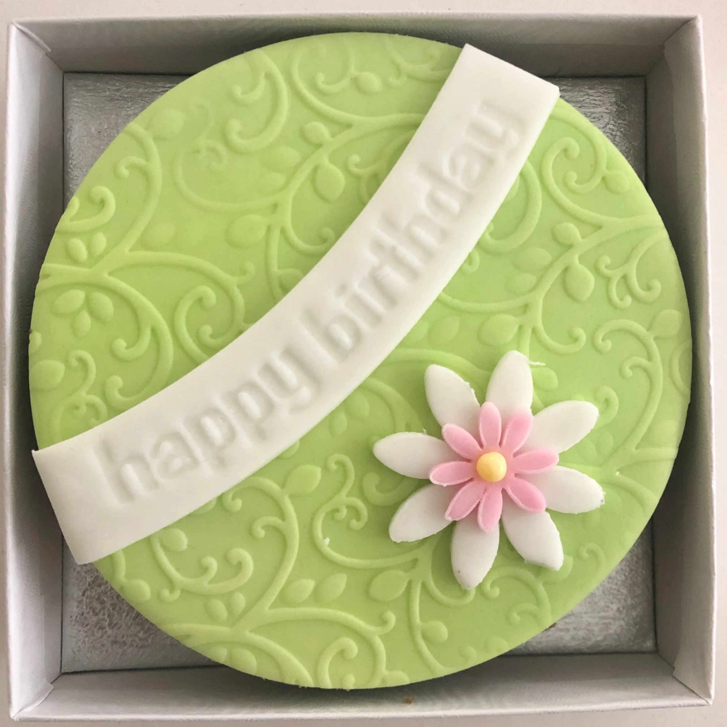 Letterbox-friendly Cakes by Post — The Boutique Cupcake Company