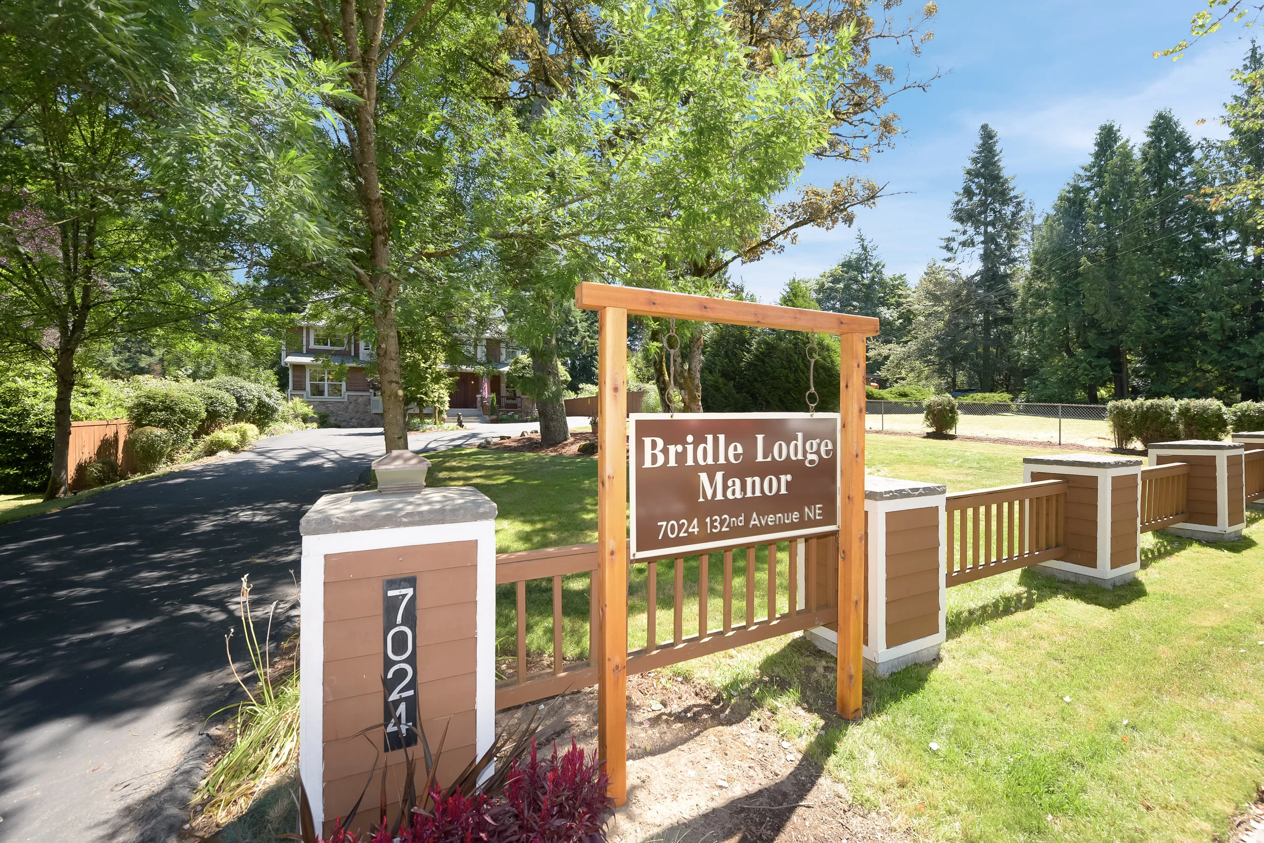 Bridle Lodges — Nancy Klinck