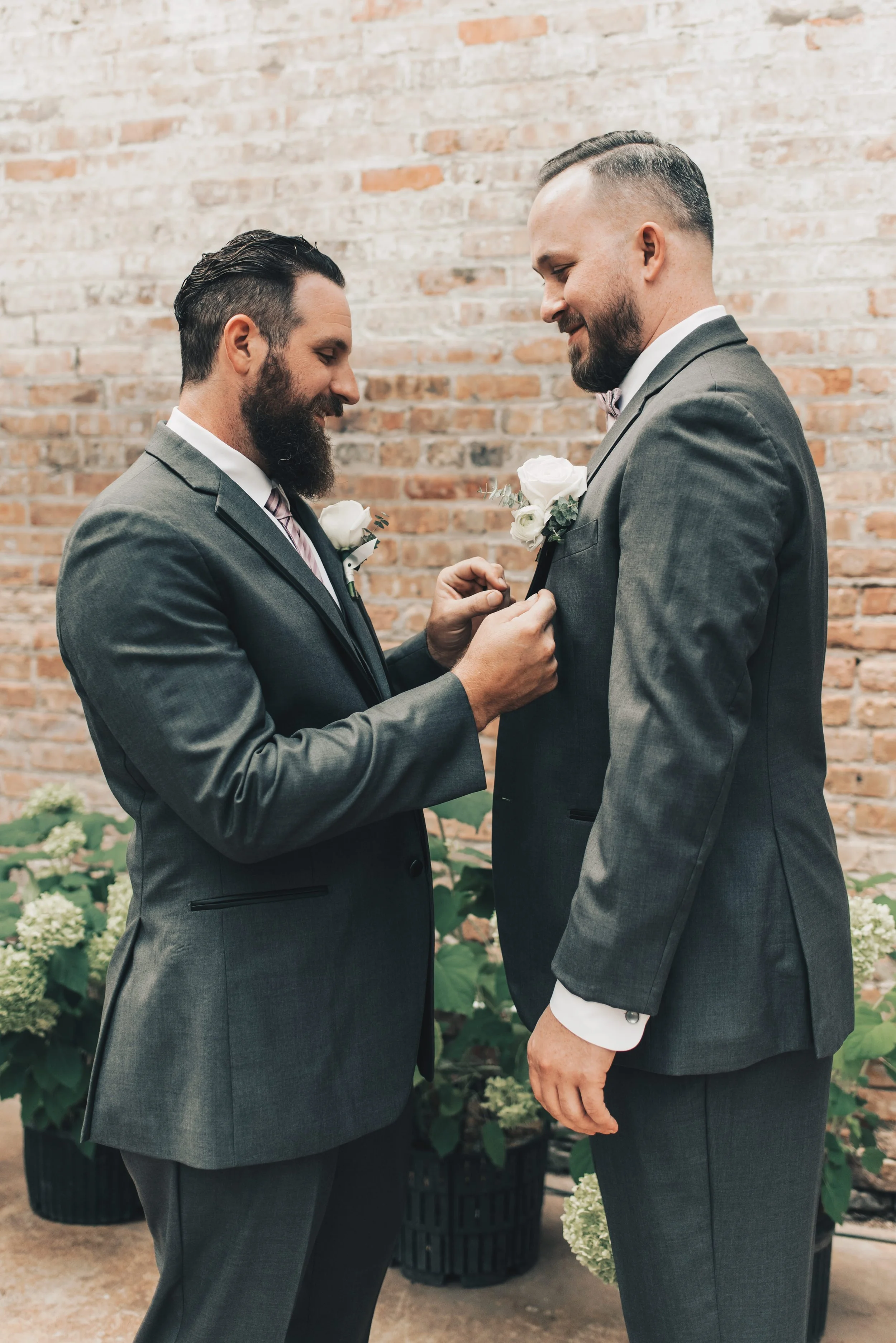 Blumen Gardens Wedding // Sycamore, IL // Sean & Sarah — Julia Maruyama ...