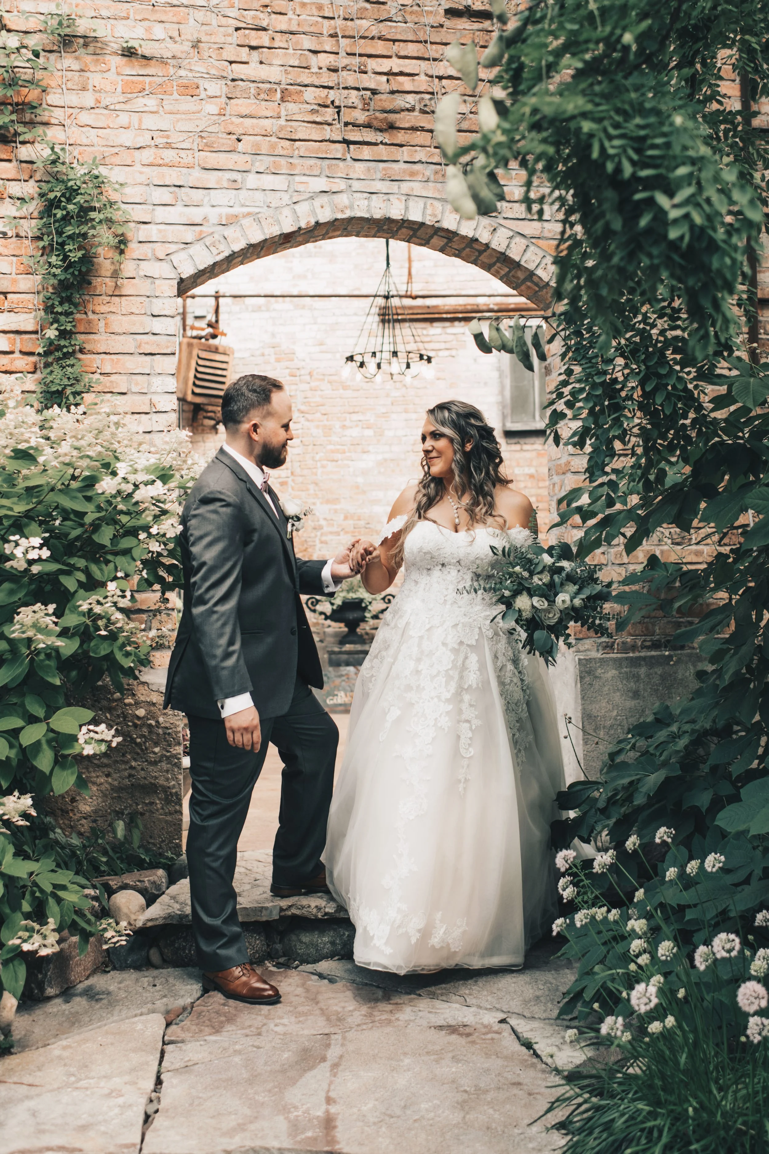 Blumen Gardens Wedding // Sycamore, IL // Sean & Sarah — Julia Maruyama ...