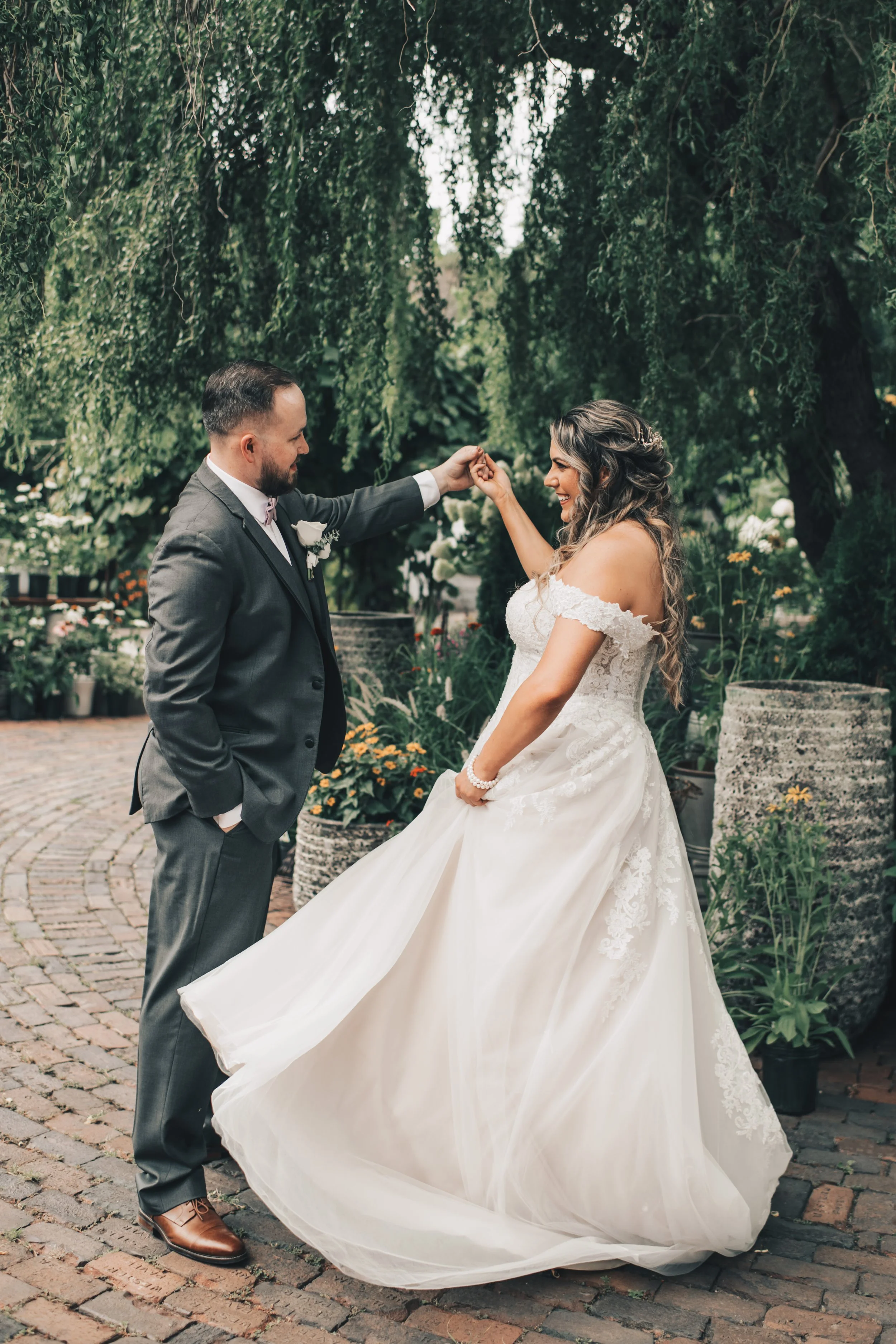 Blumen Gardens Wedding // Sycamore, IL // Sean & Sarah — Julia Maruyama ...
