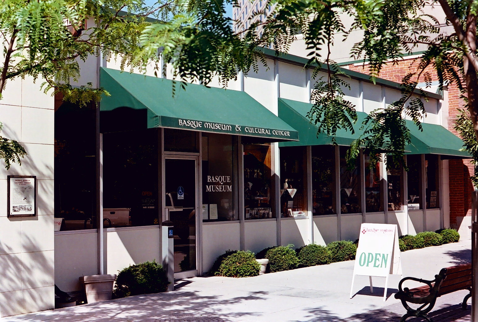 Features — The Basque Block