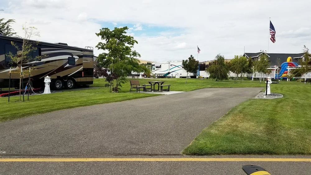 Stay Options & Rates - Columbia Sun RV Resort — Columbia Sun RV Resort ...