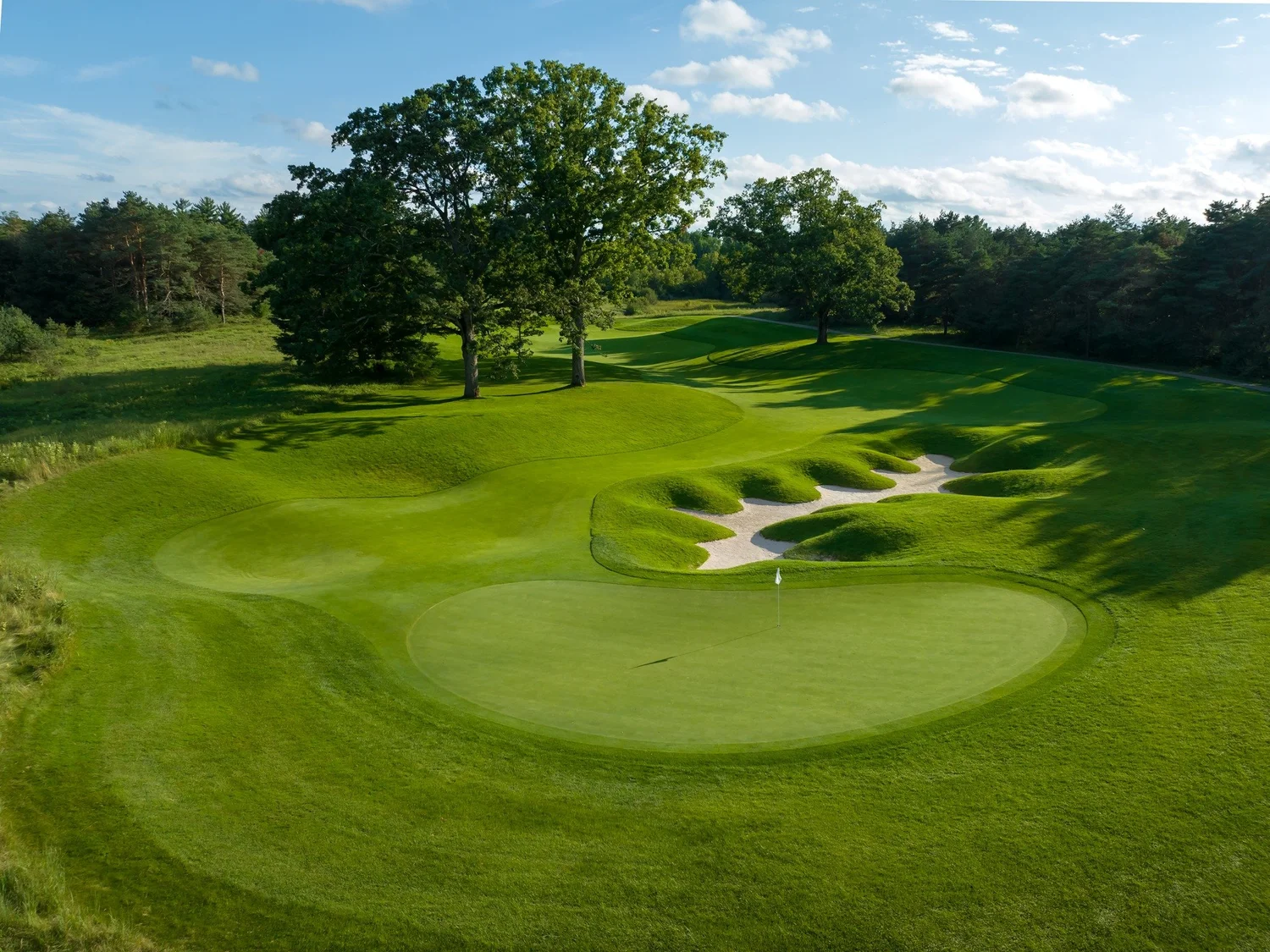 Summer Vacation Rentals on Canadian Lakes