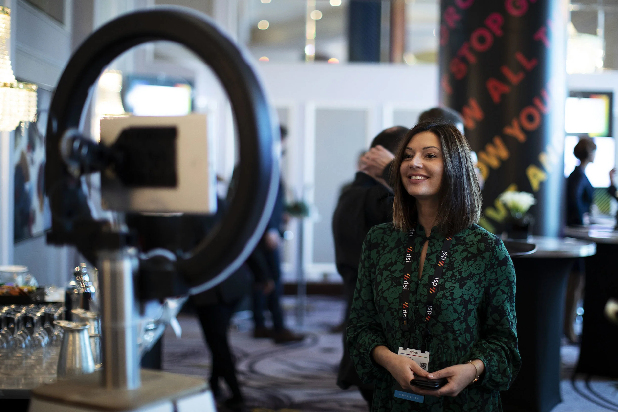 Selfiebot - The premium robotic photo booth