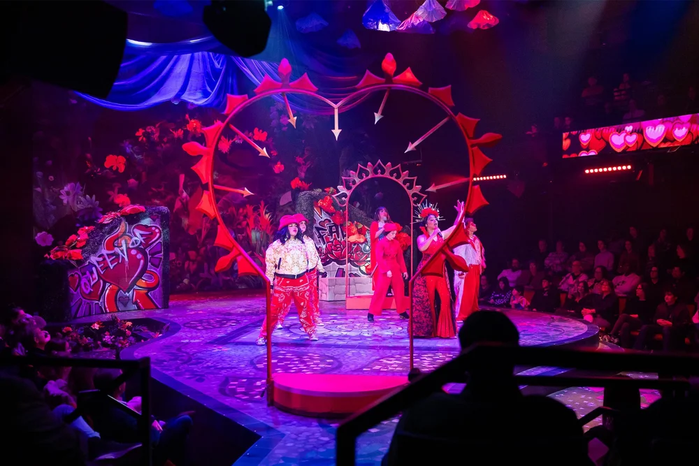 Panto Alicia in Wonderland — home