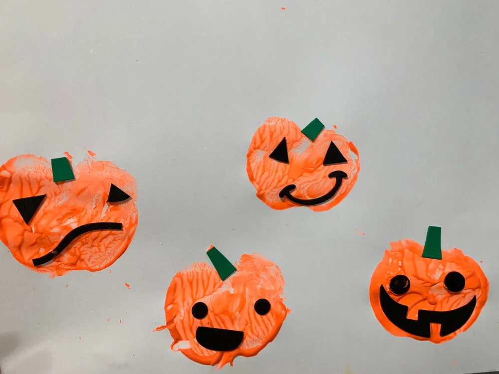 2 Simple Toddler-Friendly Halloween Art Activities — Carly And Kin