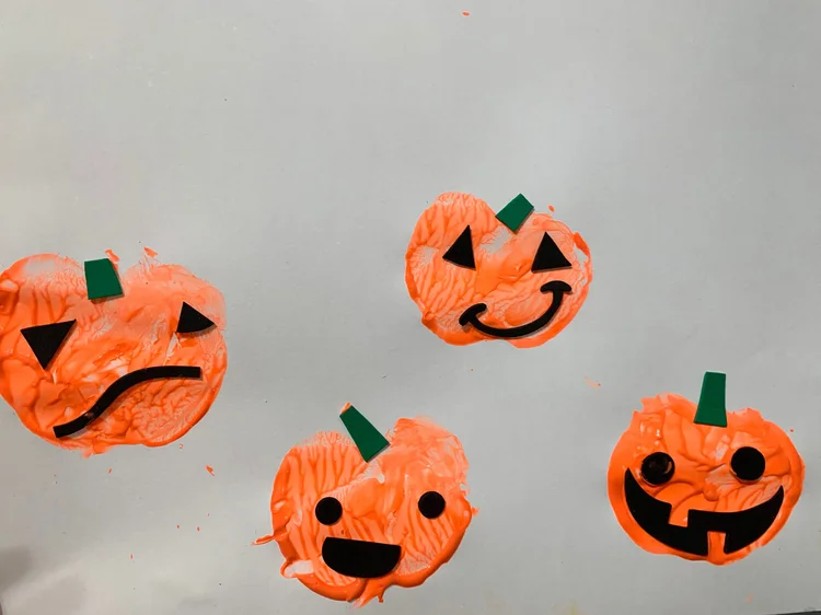 2 Simple Toddler-Friendly Halloween Art Activities — Carly And Kin