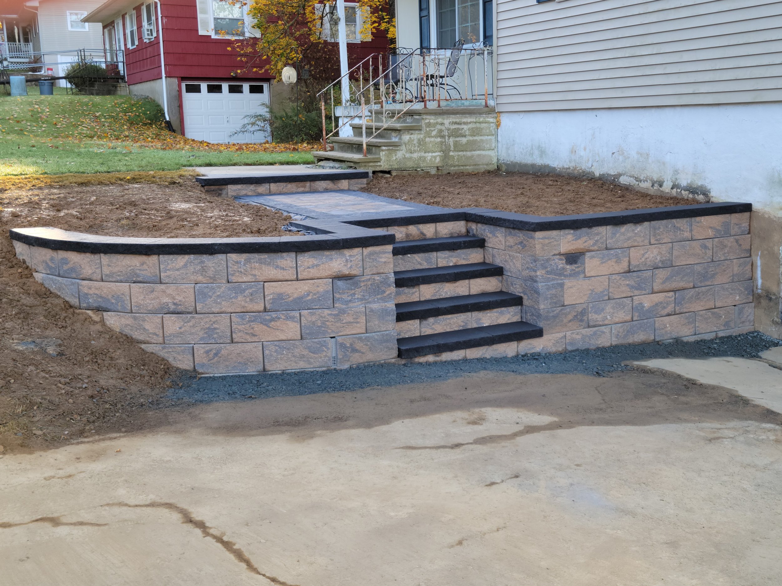 Segmental Retaining Walls — General Pavingstones LLC Segmental Retaining Walls — General Pavingstones LLC