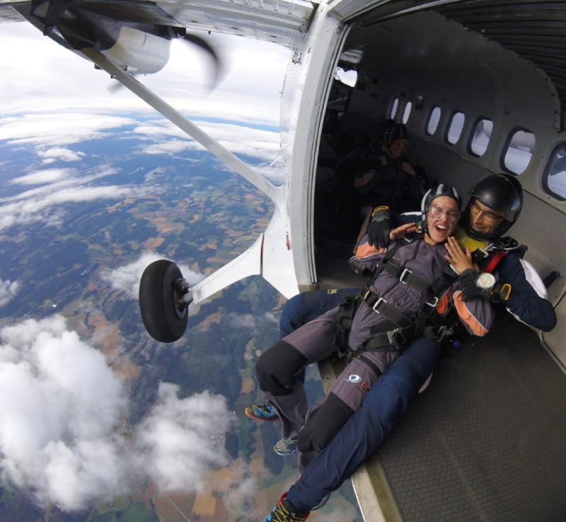 Tandem nærmest Oslo | Hoppe fallskjerm | Skydive Tønsberg — Skydive Tønsberg