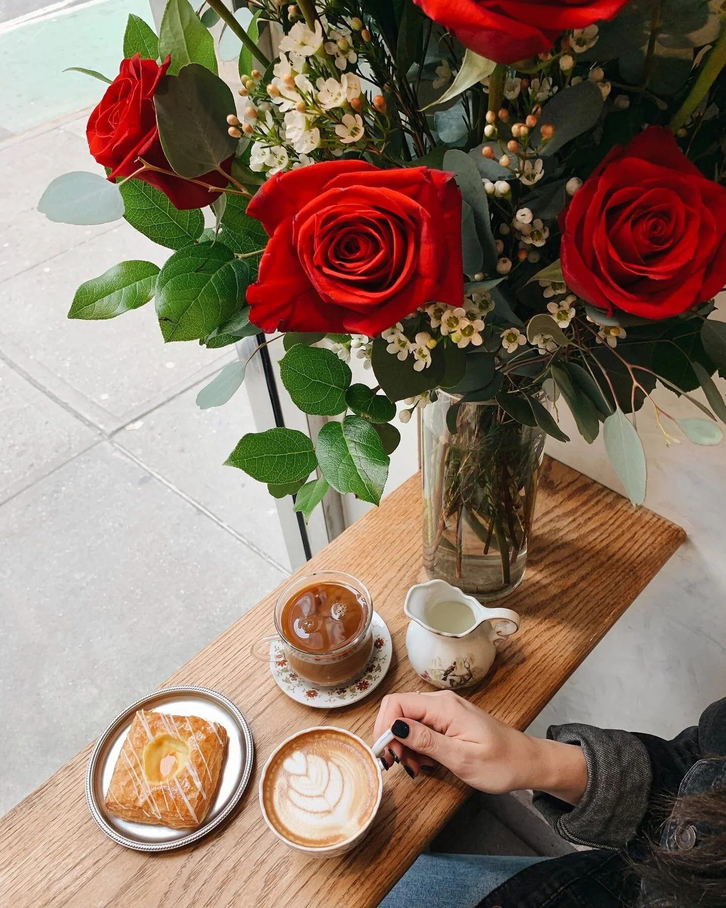 REMI Flower & Coffee | A shop for cut flowers, plants, and coffee. We ...