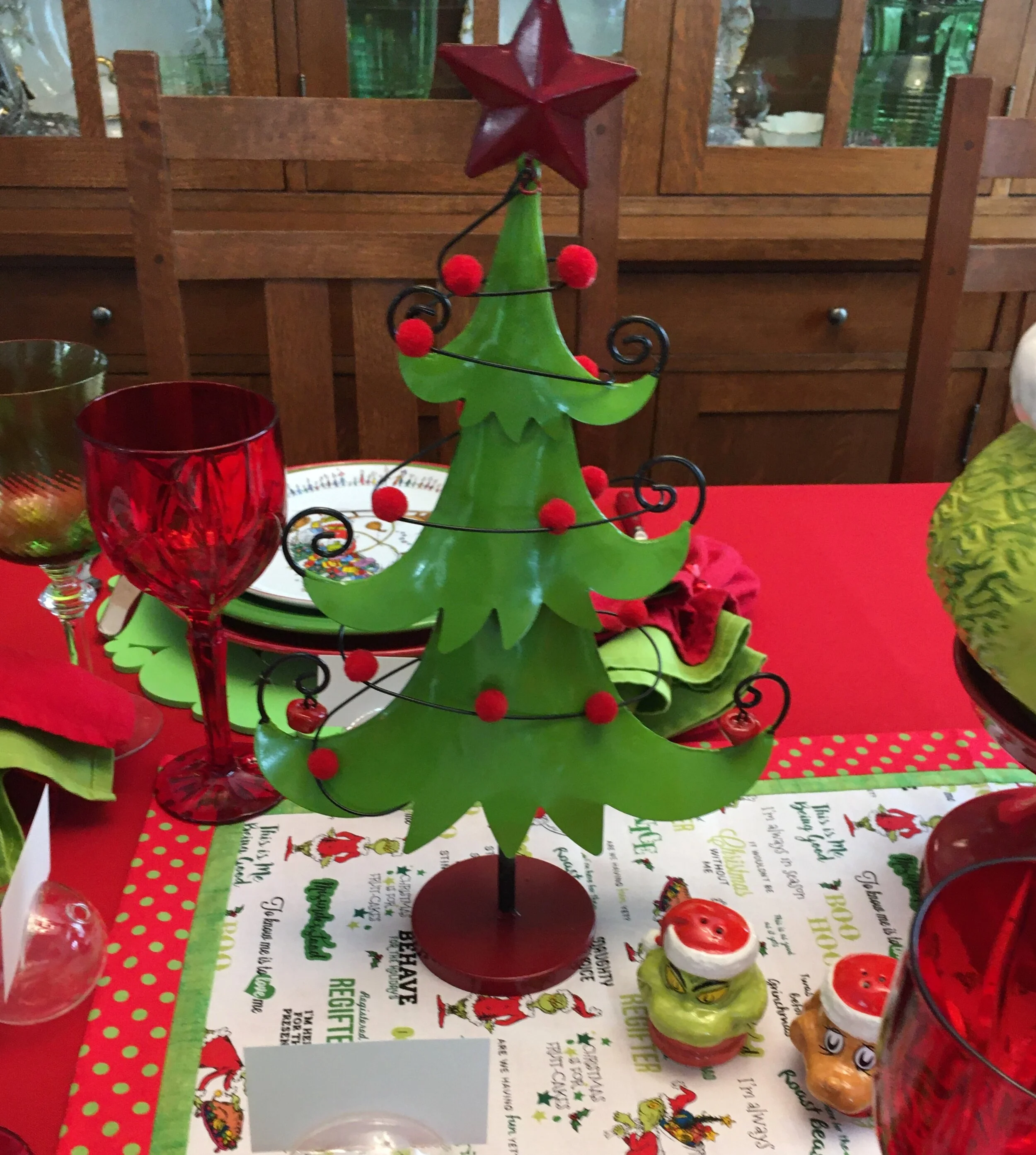 A Grinch at the Christmas Table — Whispers of the Heart