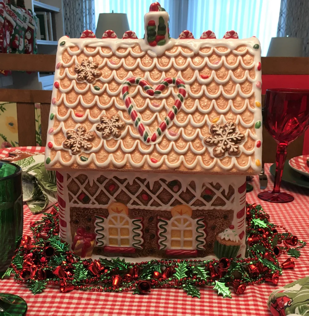 A Gingerbread with the Elves Tablescape — Whispers of the Heart