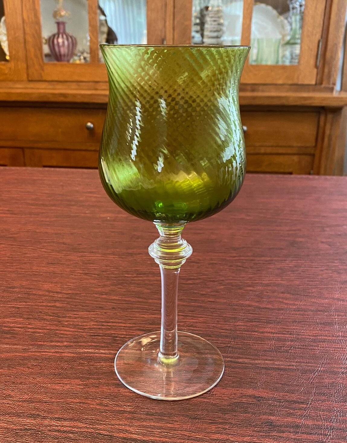 How to Tablescape, Choosing the Right Goblet Colors for Your Table ...