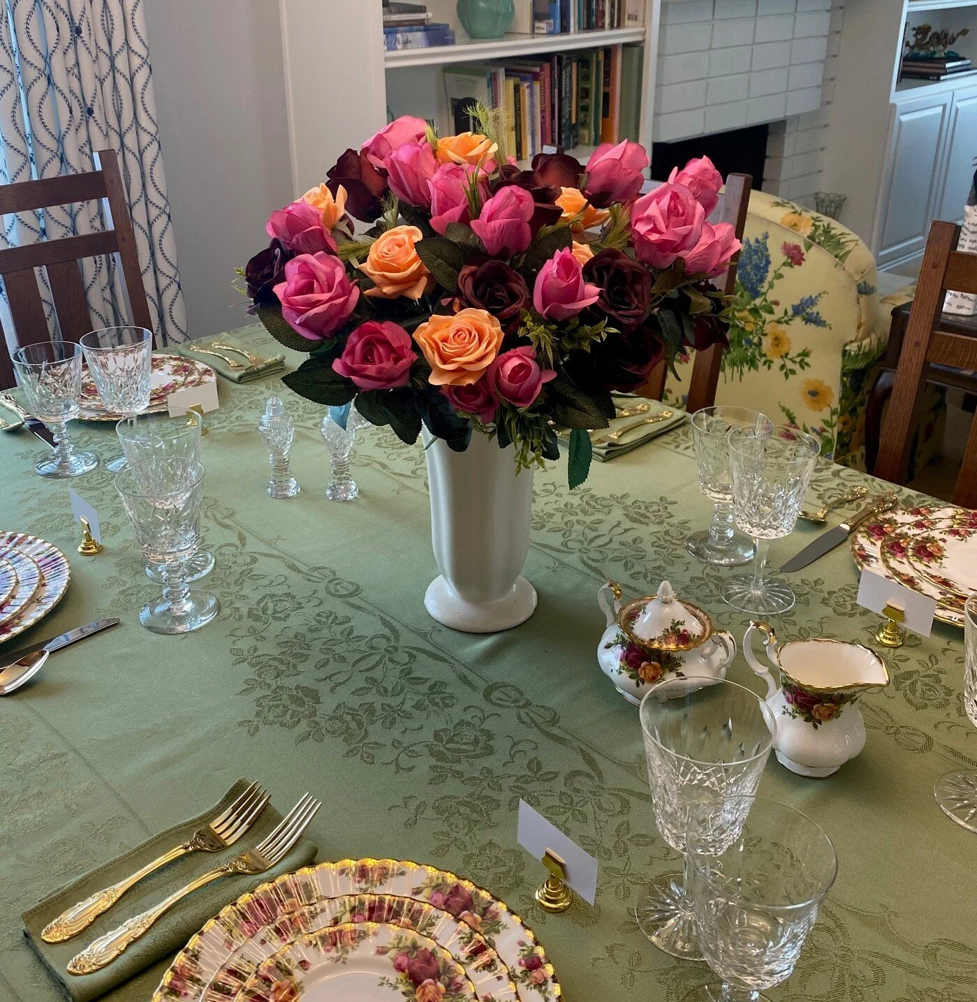 A Vintage Old Country Rose Tablescape — Whispers of the Heart