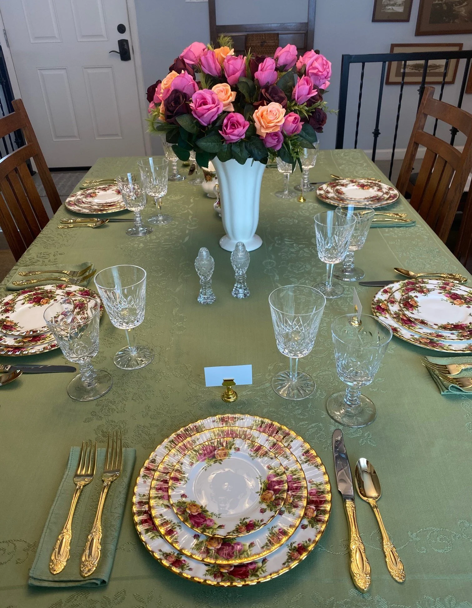 A Vintage Old Country Rose Tablescape — Whispers of the Heart