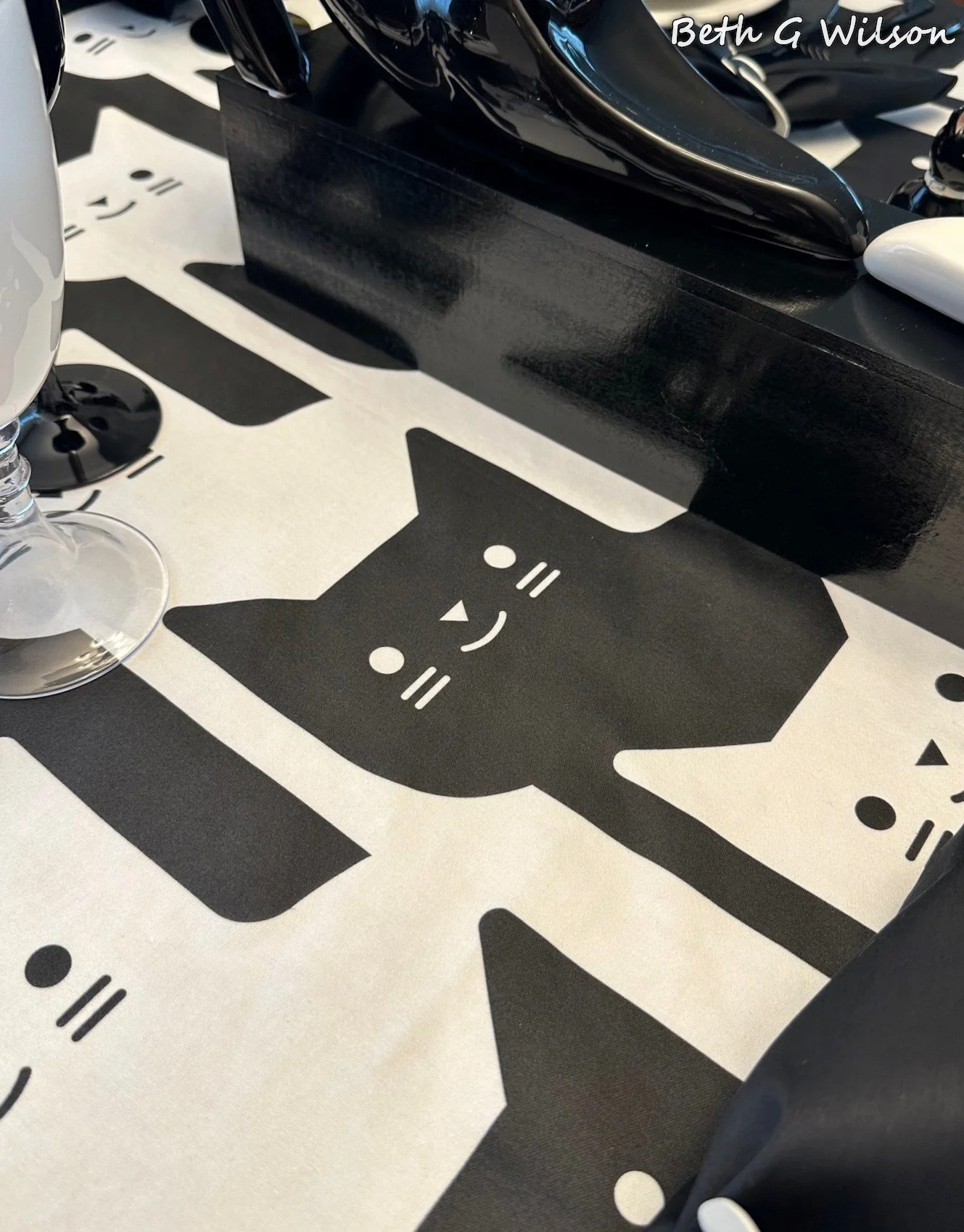 Cats on the Tablescape — Whispers of the Heart