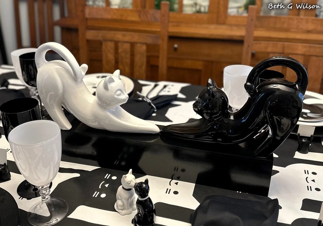 Cats on the Tablescape — Whispers of the Heart