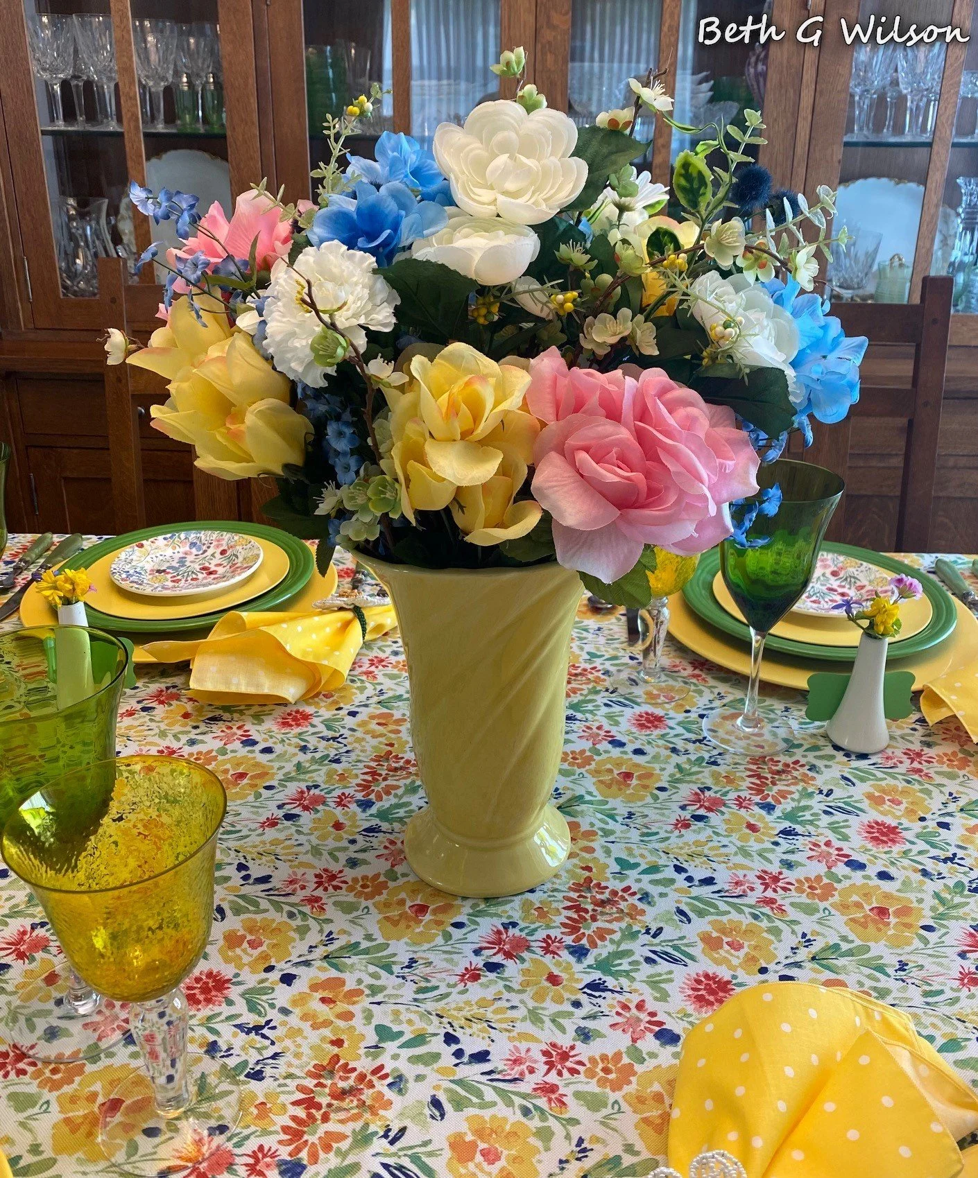 Flowers on a Spring Tablescape — Whispers of the Heart