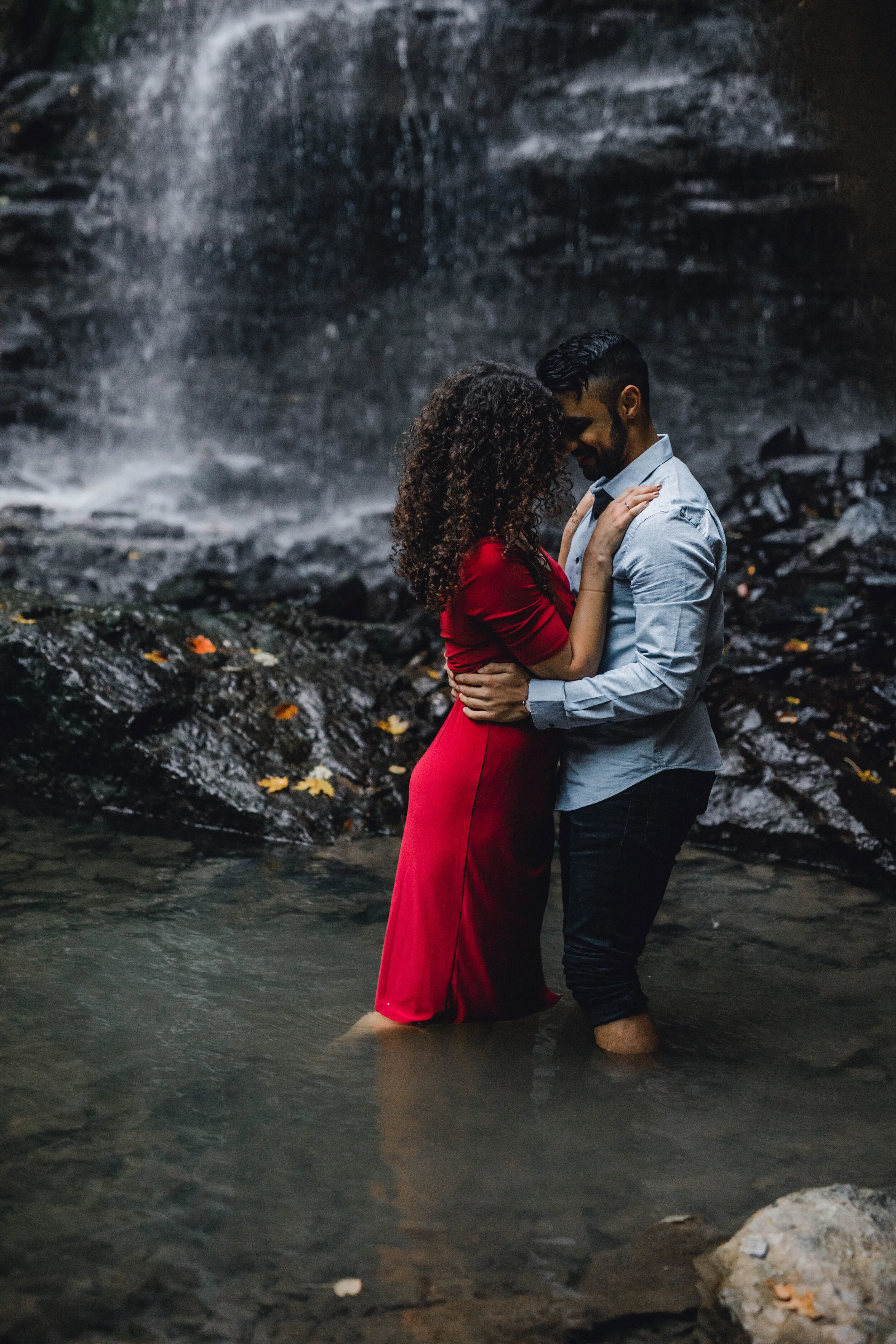 A Tiffany Falls Engagement | LIGHT AND LOVE PHOTOGRAPHY