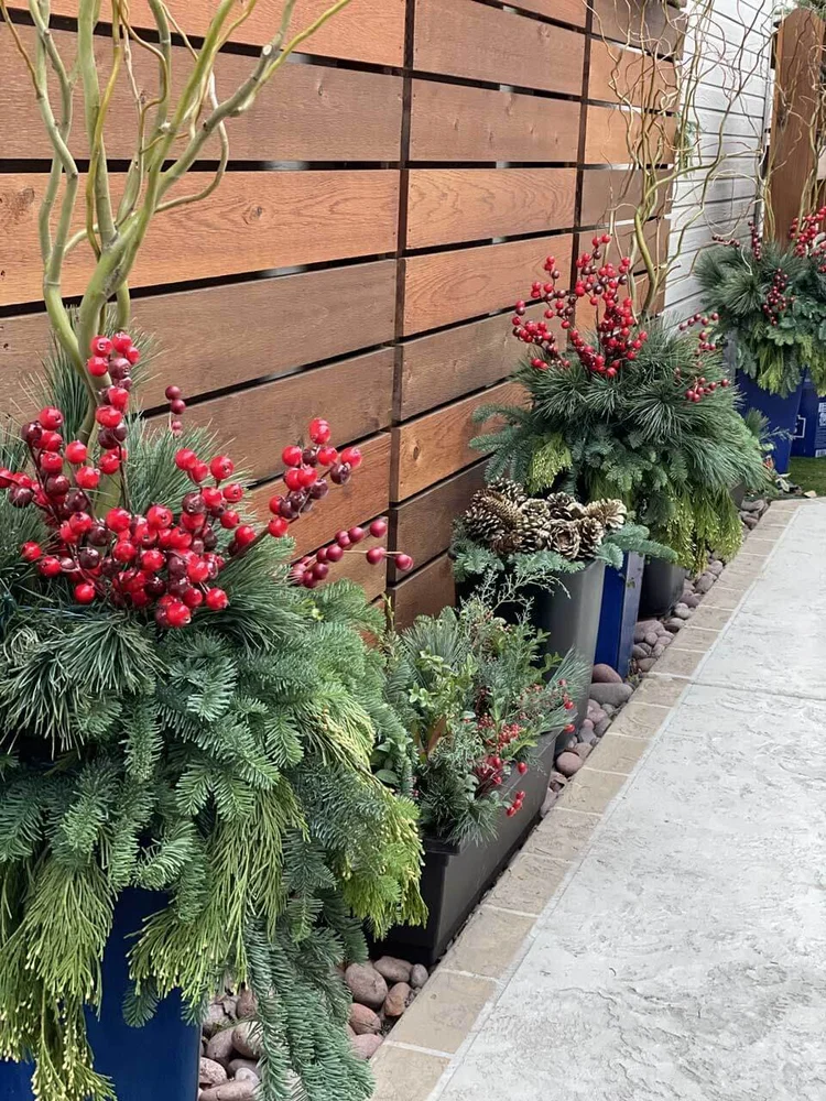 Outdoor Christmas Flower Arrangements