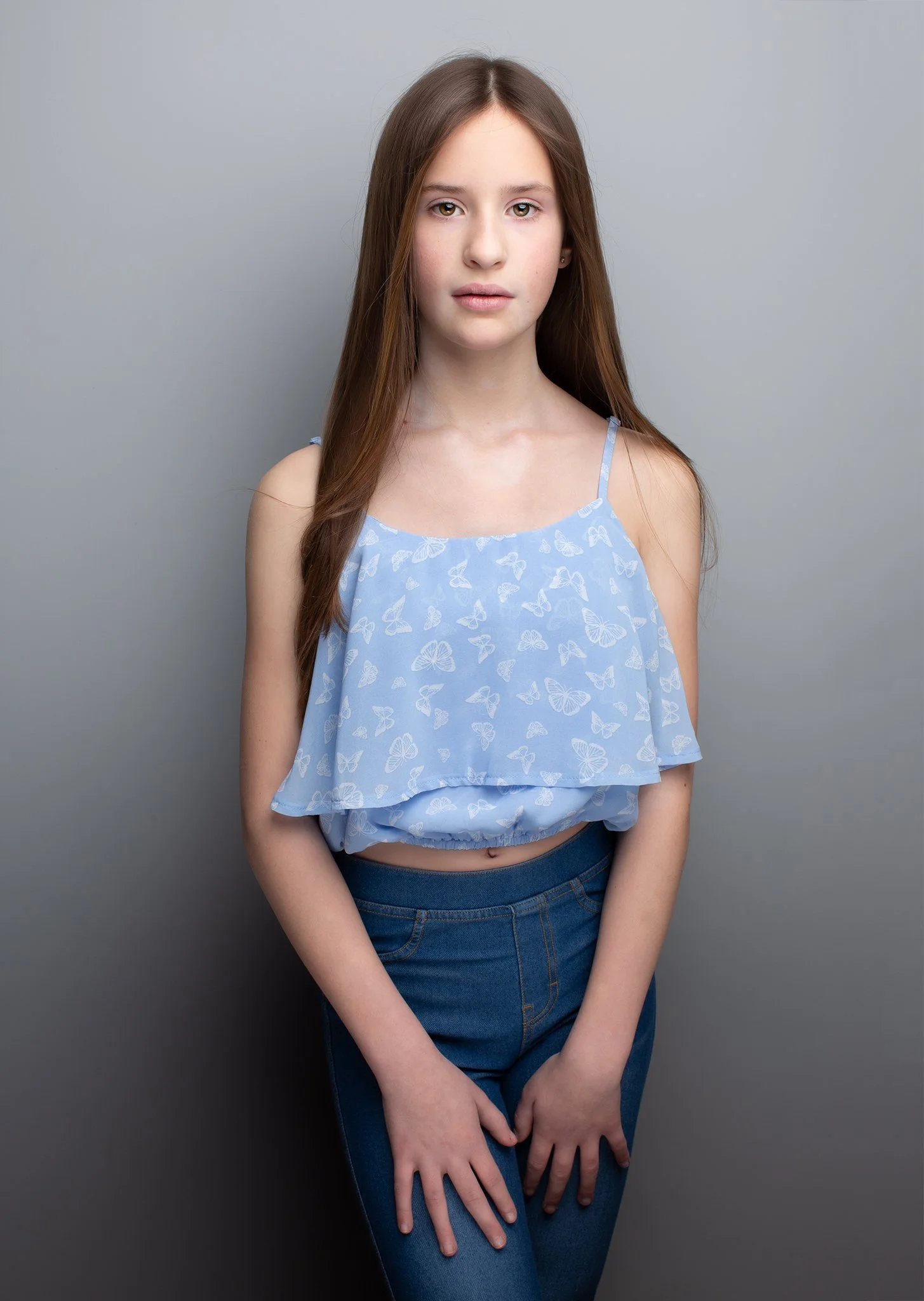 Mia by family portrait photographer Elizabeth Griffiths, Kings Langley ...