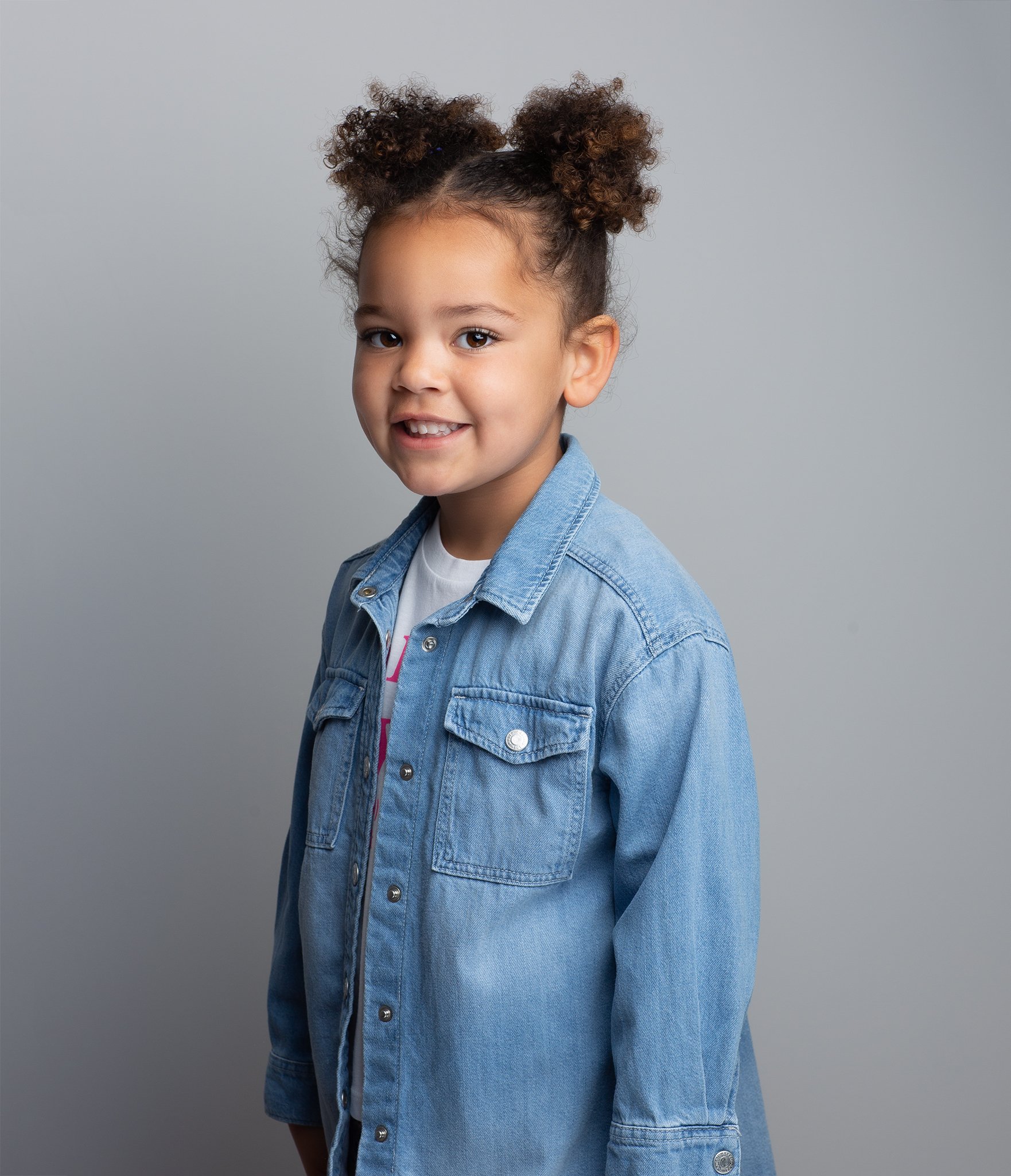 Sadie by Top London and Home Counties portrait photographer Elizabeth ...