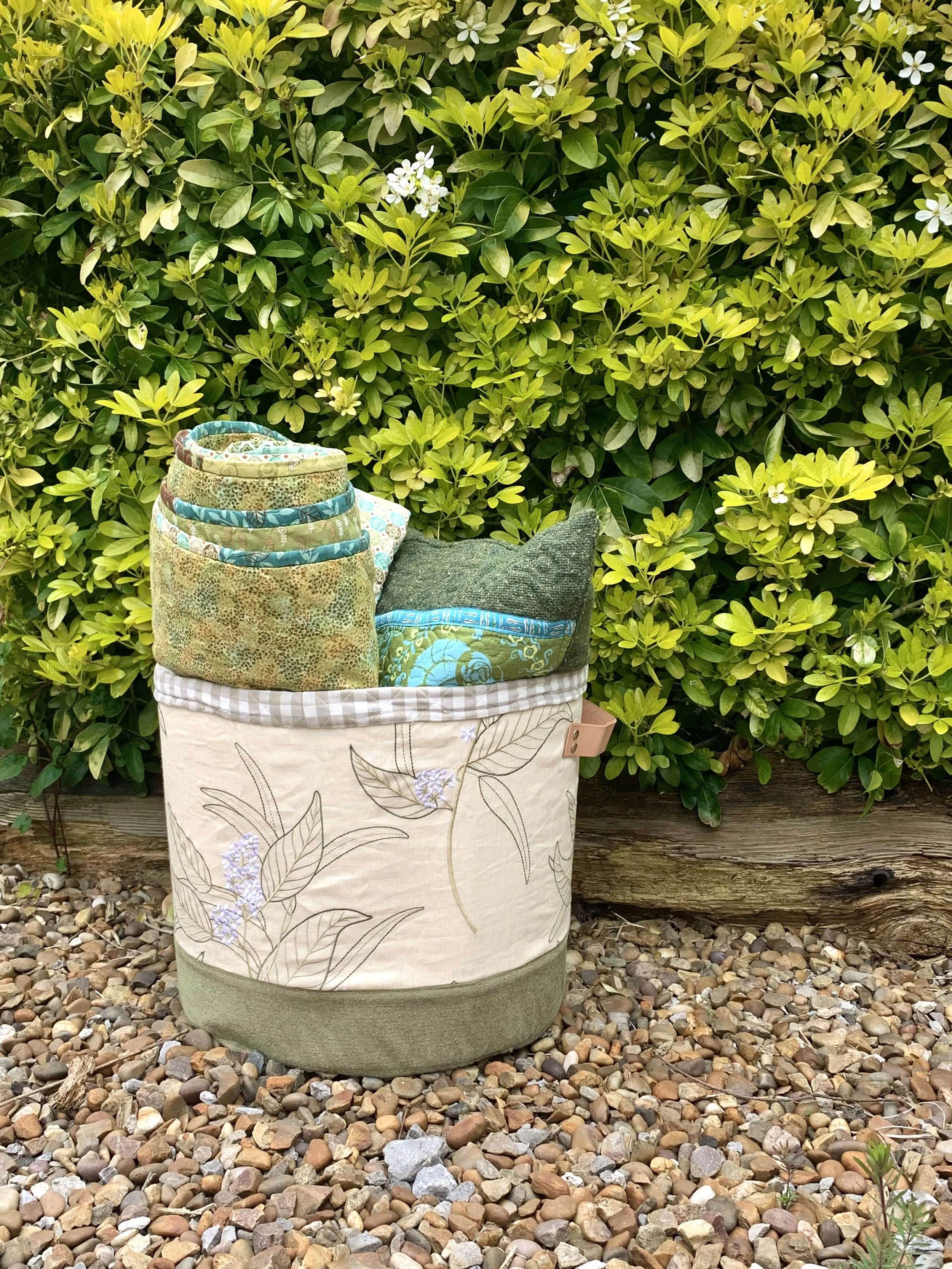 Making a botanical fabric bucket — Ruby Seppings