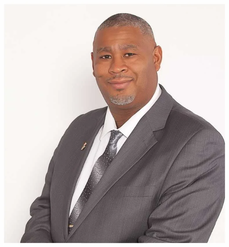 About — DESMOND WADE FINANCIAL