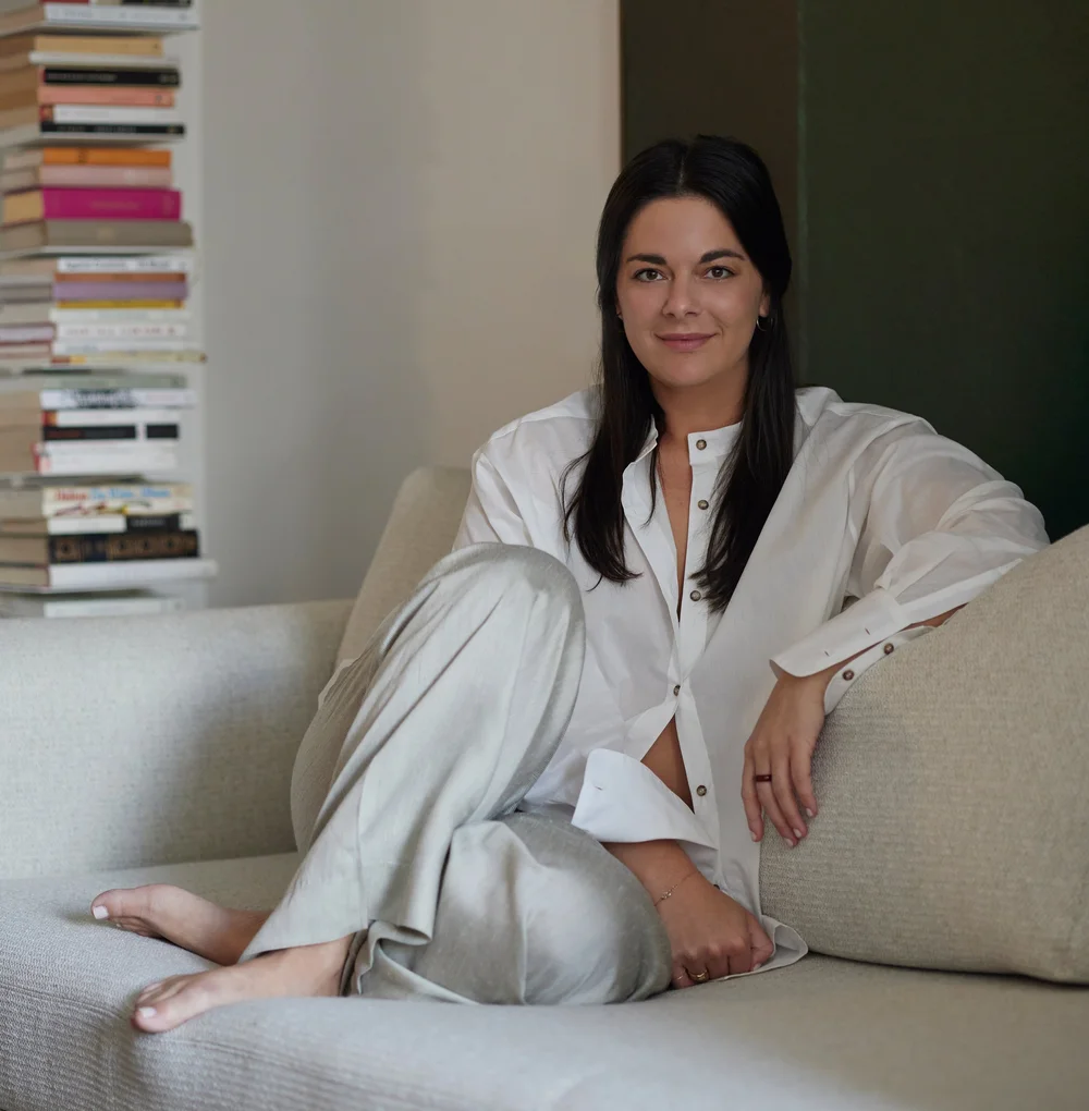 Bio — Monica Mendal