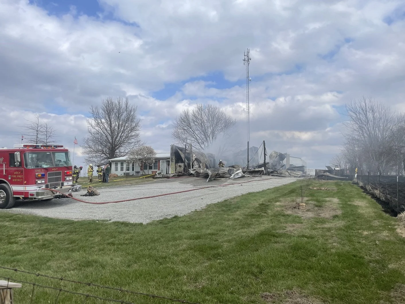 Holt Firefighter Injured During Fire — 102.7FM KPGZ