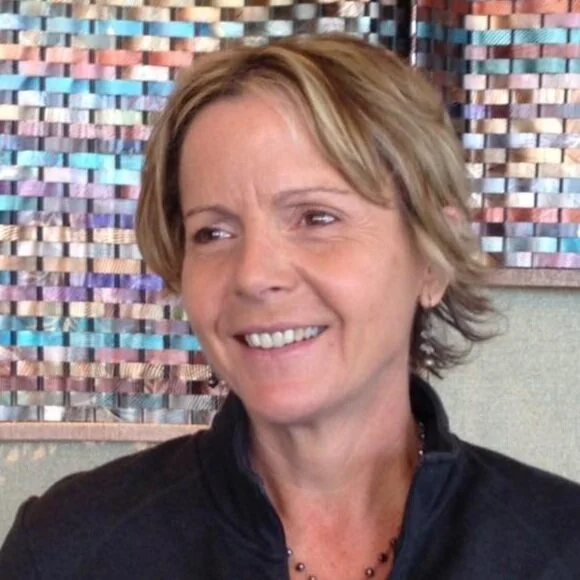 Shannon Hart Retires From KMBC to Run Bea’s Flowers and Gifts — 102.7FM ...