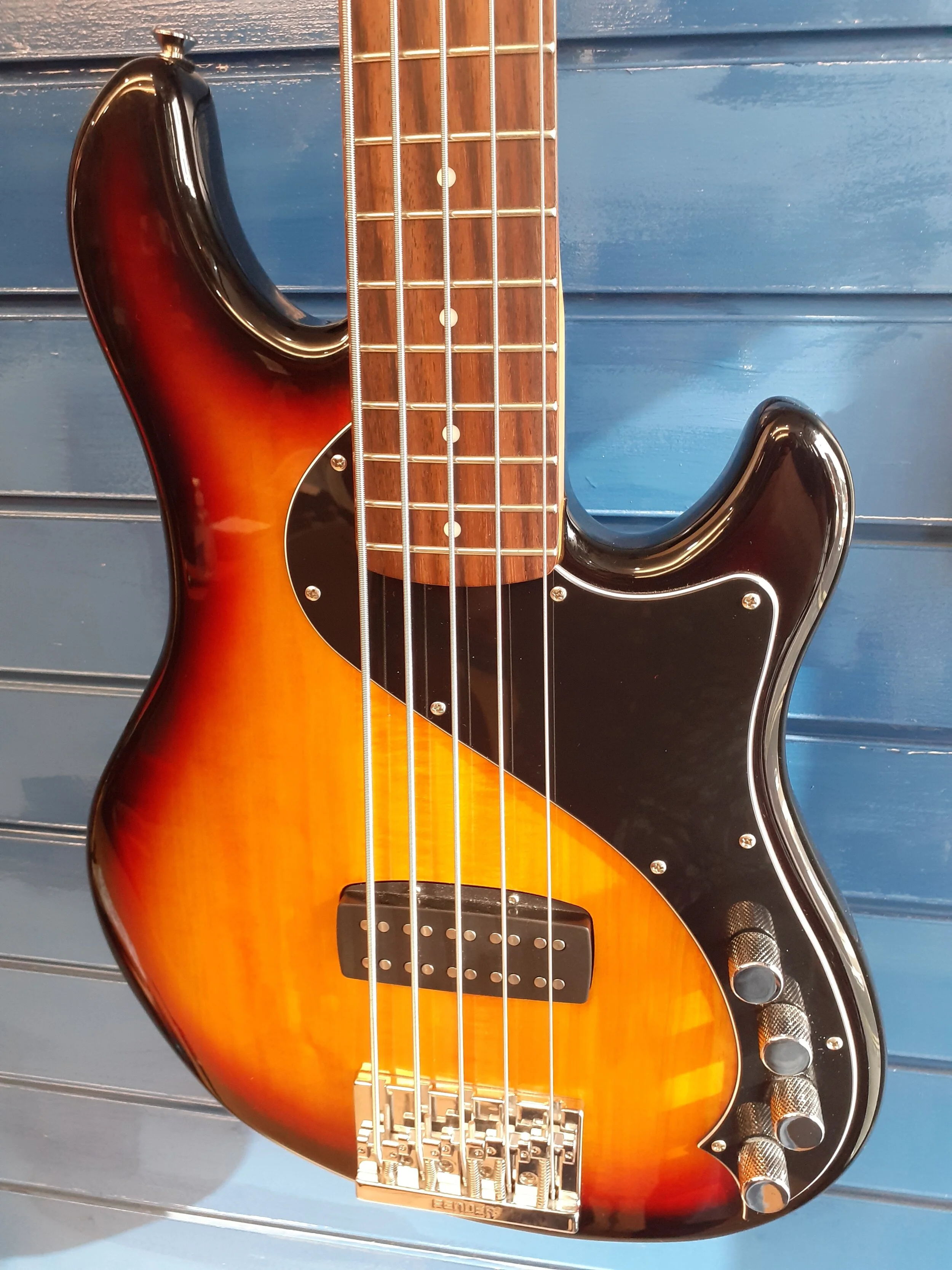 basses — Mudpie Music