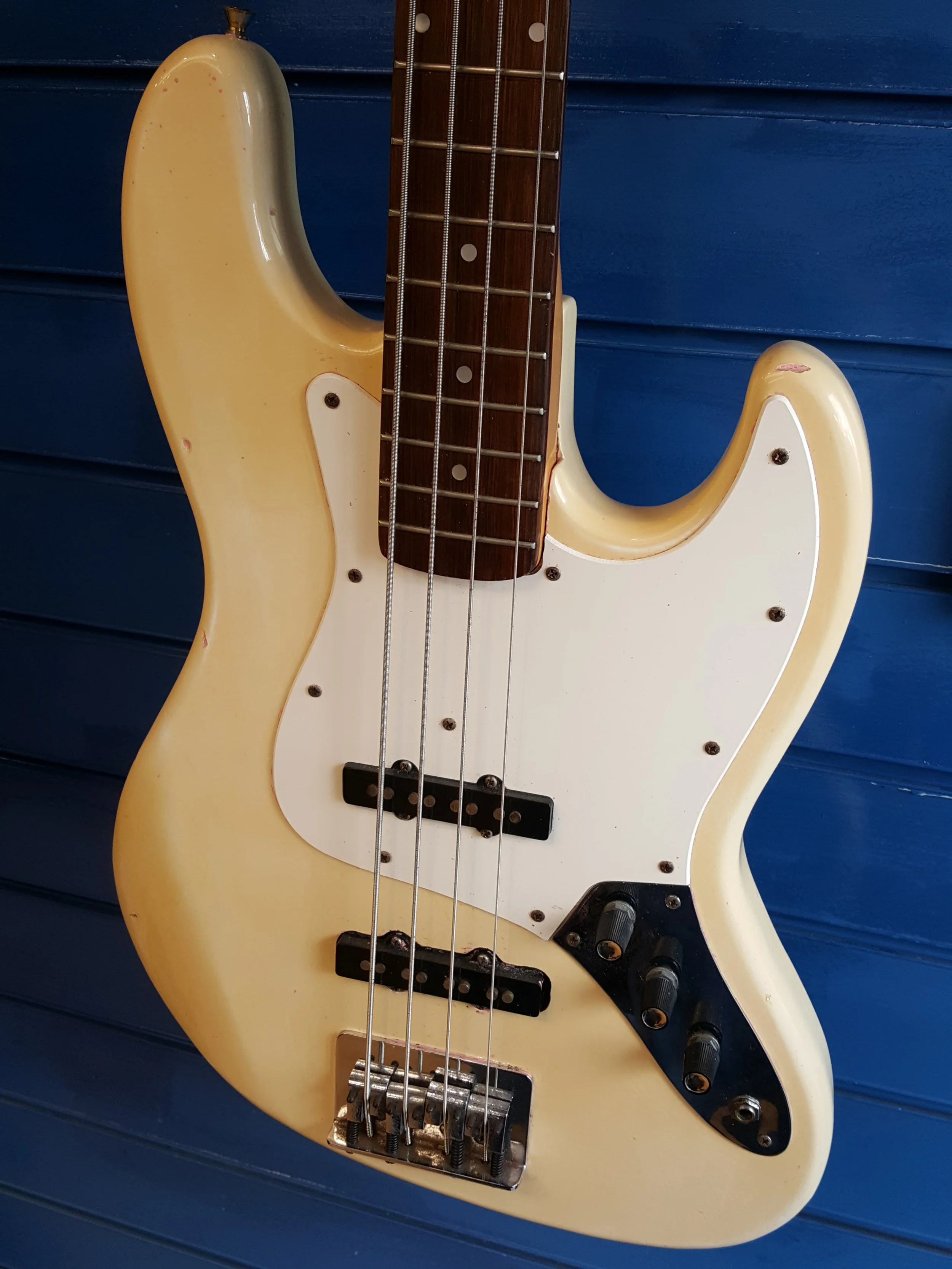 basses — Mudpie Music