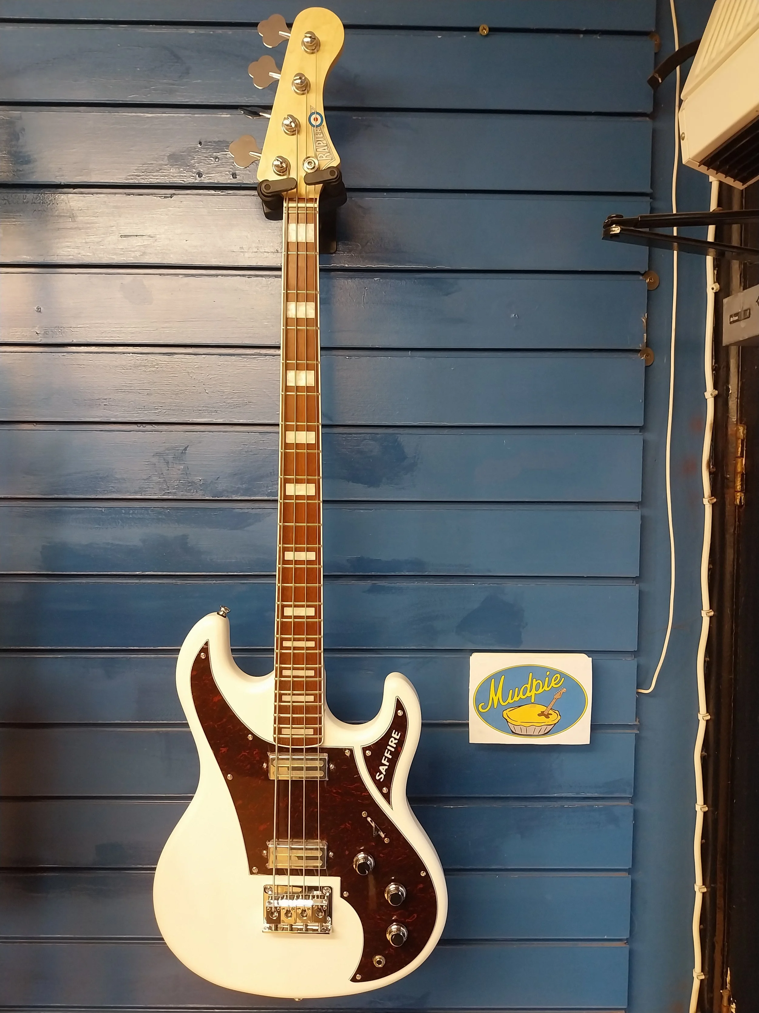 basses — Mudpie Music