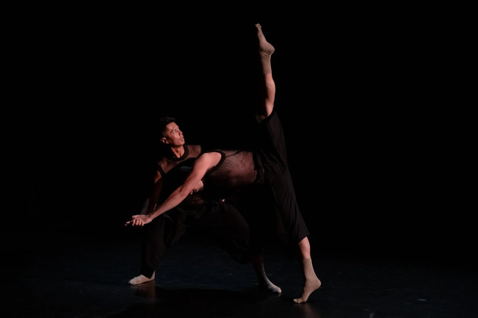 MEN IN DANCE