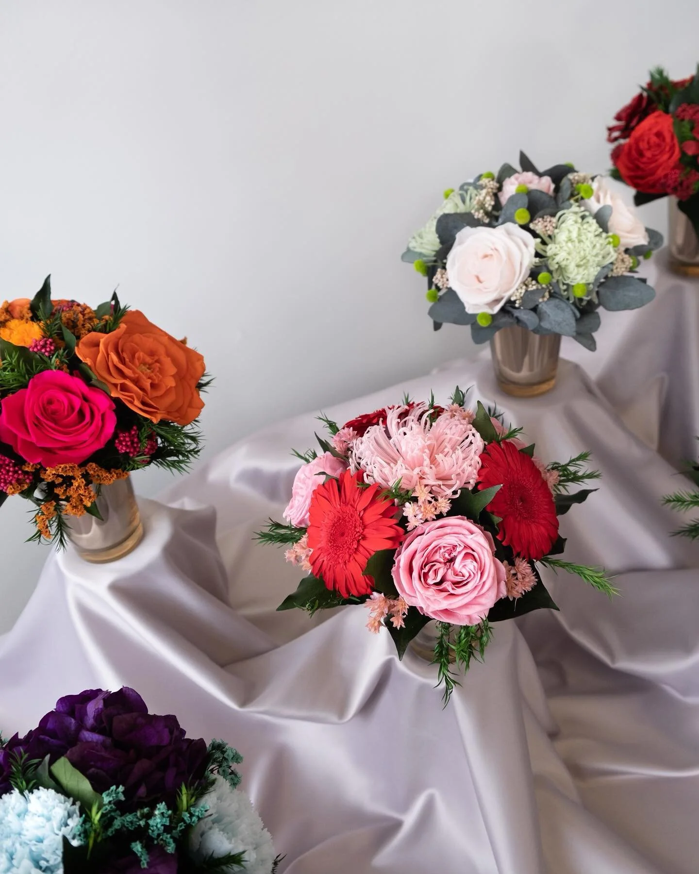 ETHEREAL BLOOMS Preserved Flowers