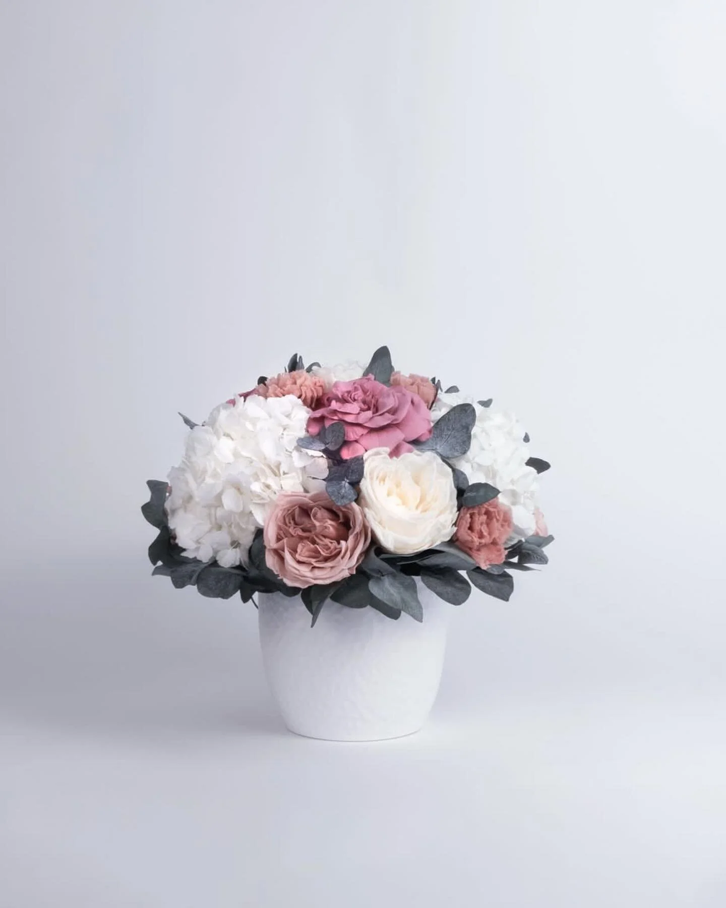 ETHEREAL BLOOMS Preserved Flowers
