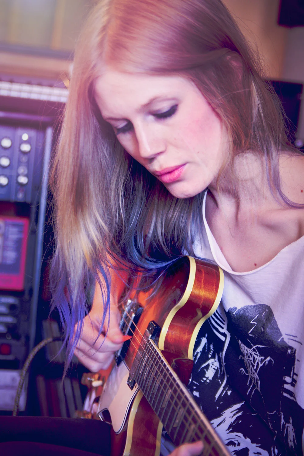 Amalie Bruun — Mark Saunders