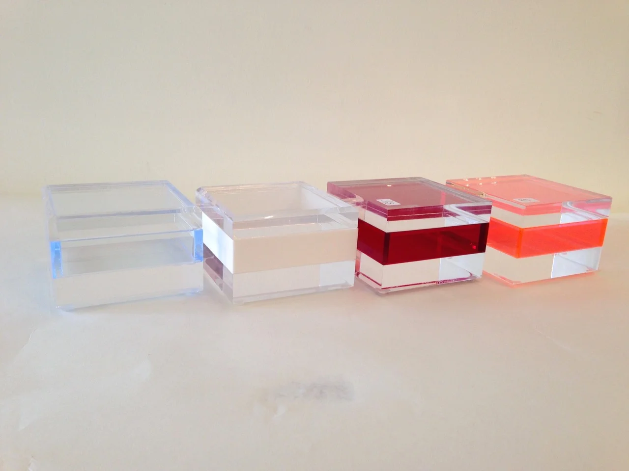 DDF0011 Custom Lucite Box (Multiple Colours) — Decorum Decorative Finds